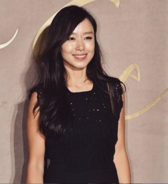 This man—who Korean stars like Park Seojoon and Son Ye Jin have in ...