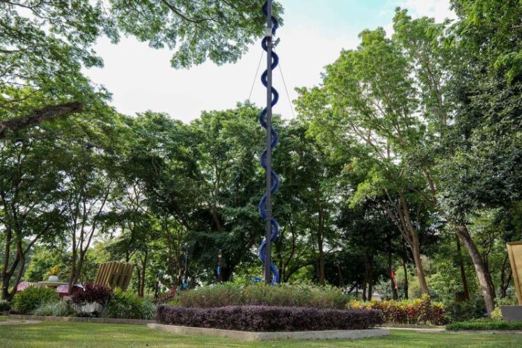Loren Legarda gives praise to foremost sculptor Junyee in first ever ...