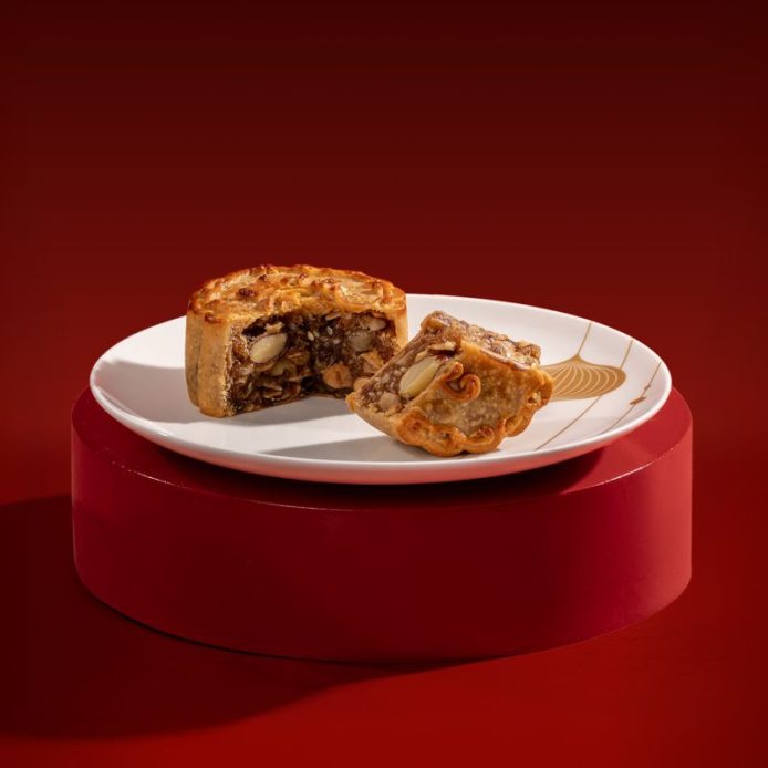 Choose your flavors at Mooncake Festival at Solaire Resort - The Diarist.ph