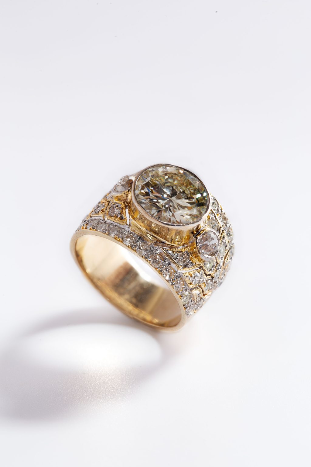 Leon Auction features stunning Margarita Zobel de Ayala jewels - The ...
